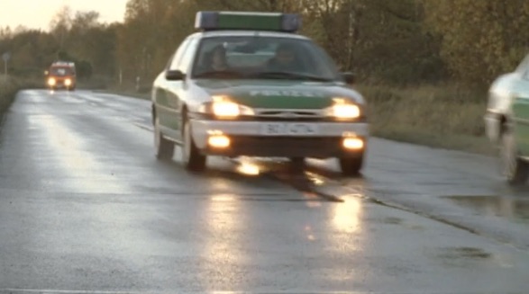 IMCDb.org: 1993 Ford Mondeo MkI in "Die Kumpel, 2001-2002"