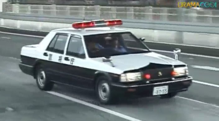 IMCDb.org: 1994 Nissan Cedric Keisatsu [Y31] in "Kamen Raidâ Ryûki, 2002-2003"