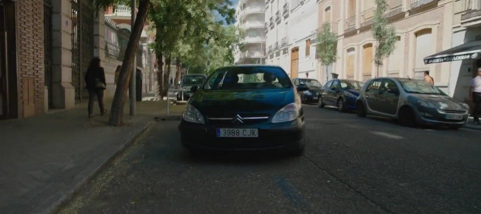 IMCDb.org: 2003 Citroën C5 2.0 HDi Série 1 in "El reino, 2018"