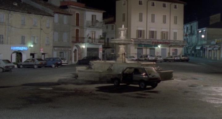 IMCDb.org: 1985 Innocenti 650 in "Il frullo del passero, 1988"