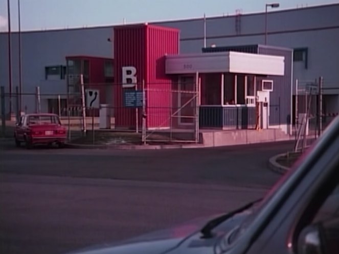 IMCDb.org: 1979 Lada 1600 [2106-37] in "Keeping Track, 1986"