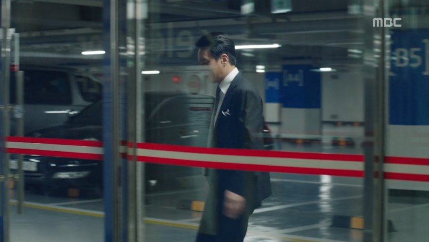 IMCDb.org: 2009 Samsung SM7 New Art in "2 Weeks, 2013"