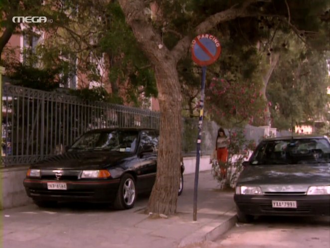 IMCDb.org: 1992 Opel Astra GT [F] in "Anastasia, 1993-1994"