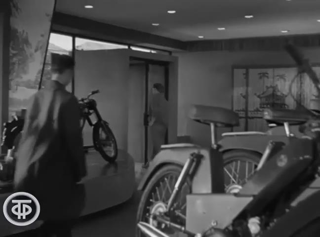 IMCDb.org: 1966 LMZ MV-044 in "Den priyezda — den otyezda, 1966"