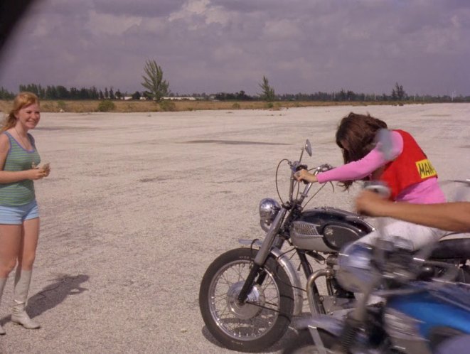 1965 Triumph 6t Thunderbird In She Devils On Wheels 1968