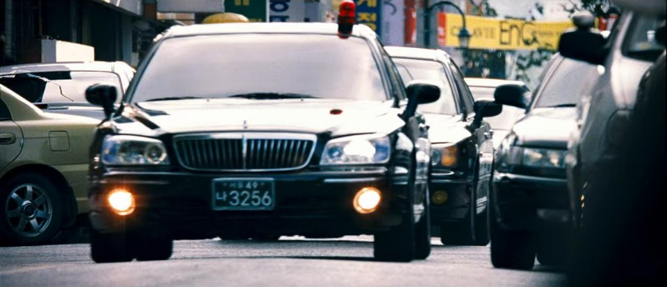 IMCDb.org: 1998 Hyundai Grandeur XG [XG] in "로망스 (The Romance), 2006"
