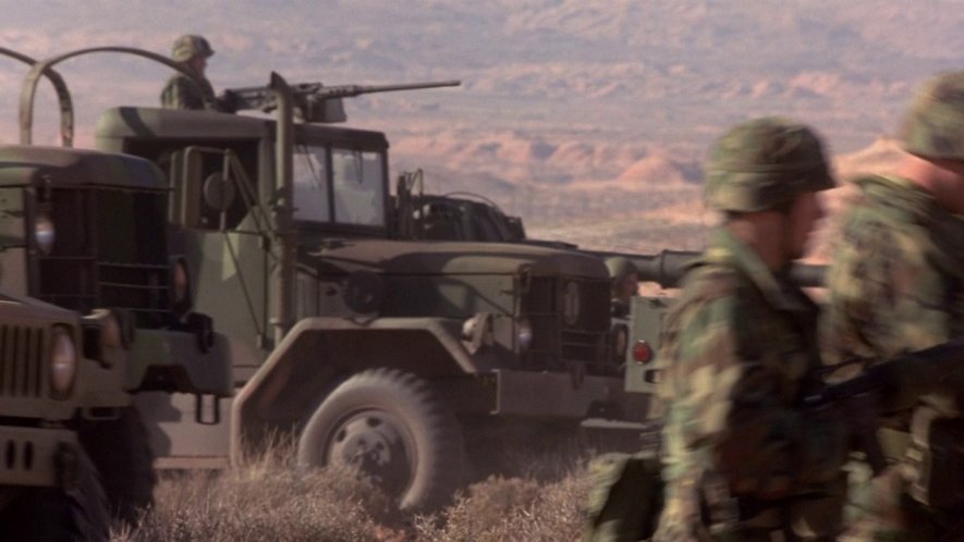 IMCDb.org: Reo M-35 2½ Ton [G742] in "Evolution, 2001"