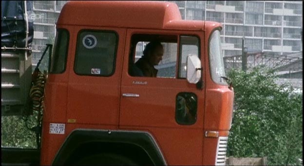 IMCDb.org: 1970 Magirus-Deutz 235 D [TE] in "Quand la ville s'éveille, 1975"