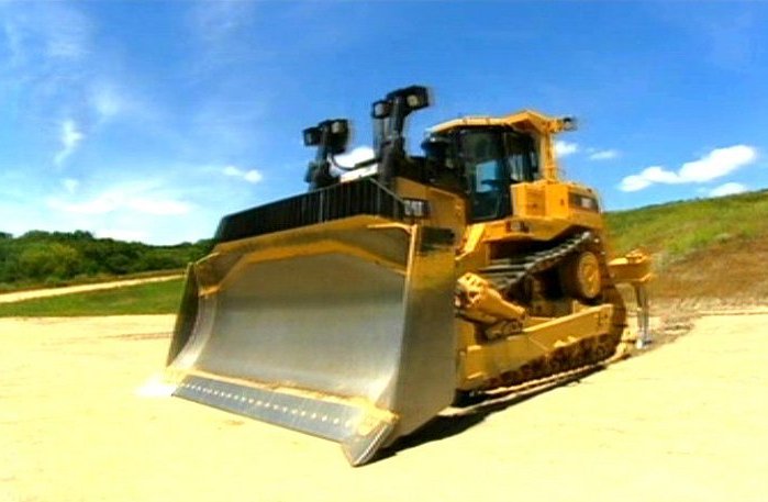 IMCDb.org: Caterpillar D9 T in "Mean Machines, 2005"