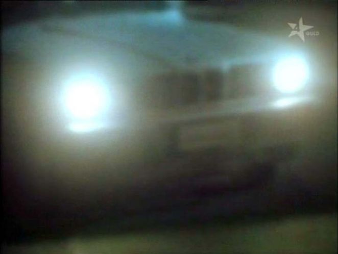IMCDb.org: 1985 BMW 3 [E30] in "La piovra 2, 1985"