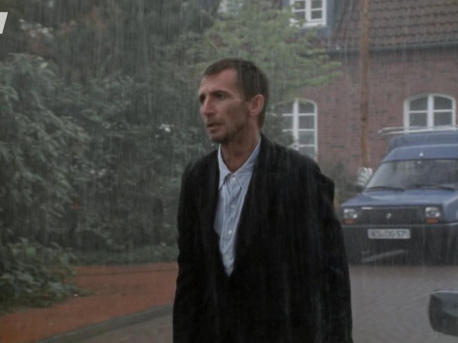 IMCDb.org: 1986 Renault Rapid [F40] in "Tatort - Bis zum Hals im Dreck, 1991"