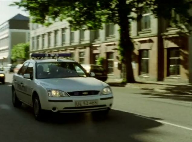 IMCDb.org: 2001 Ford Mondeo MkIII in "Se til venstre, der er en svensker, 2003"