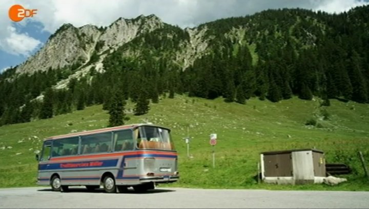 IMCDb.org: 1968 Kässbohrer Setra S 80 in "Ein Sommer in den Bergen, 2011"