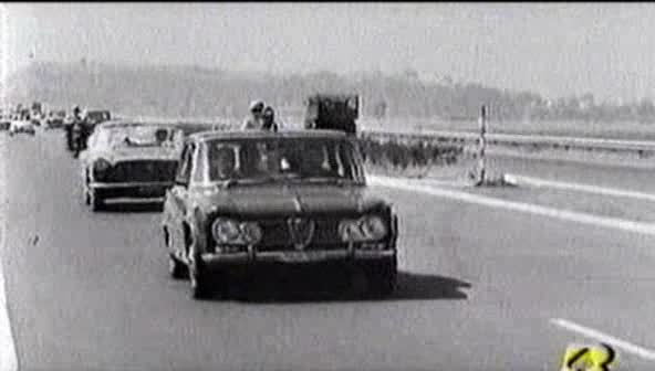 IMCDb.org: 1964 Alfa Romeo Giulia TI [105.14] in "Thrilling, 1965"