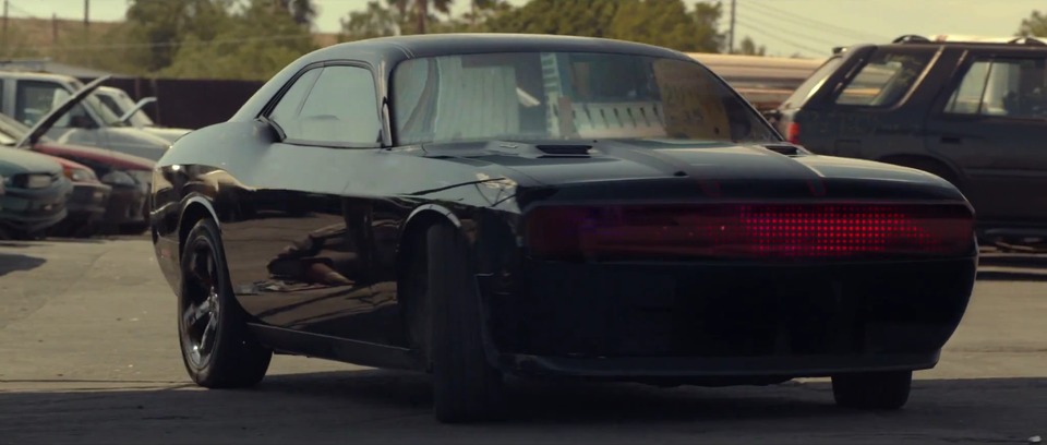 IMCDb.org: 2009 Dodge Challenger [LC] in "Amel Bent & Soprano: Quand la musique est bonne, 2013"