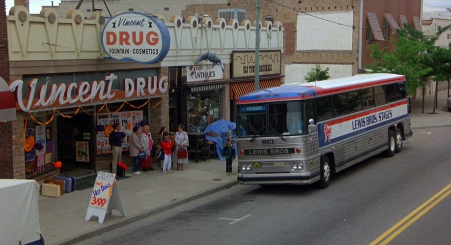 IMCDb.org: MCI MC-9 in "Halloween 5, 1989"