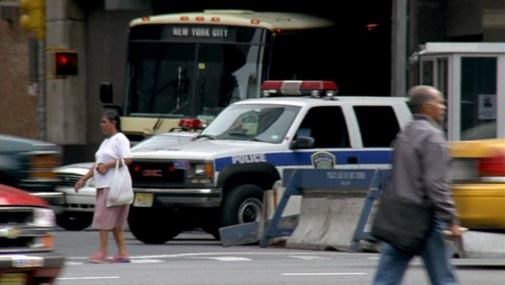 IMCDb.org: 1994 GMC Suburban SL [GMT425] in "NYPD Blue, 1993-2005"