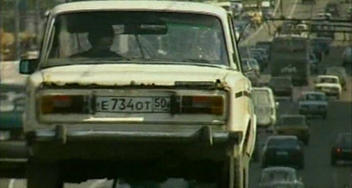 IMCDb.org: 1993 VAZ 2106 Zhiguli 1.3 [21063] in "Moya granitsa, 2002"