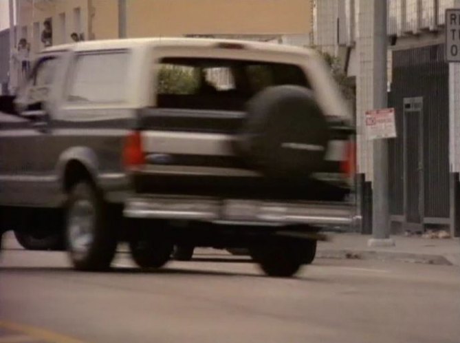 IMCDb.org: 1992 Ford Bronco XLT [U15] in "Body Shot, 1994"