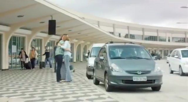 IMCDb.org: 2008 Honda Fit LX Flex [GE5] in "Ponte Aérea, 2015"