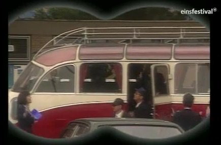 IMCDb.org: Kässbohrer Setra S 8 in "Entführung aus der Lindenstraße, 1995"