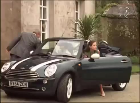 IMCDb.org: 2005 MINI Cooper Cabrio [R52] in "Rosamunde Pilcher - Der Himmel über Cornwall, 2005"