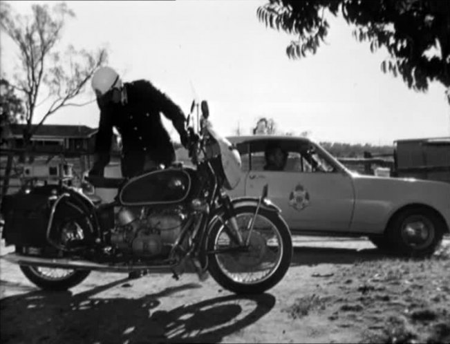 IMCDb.org: BMW R 50/2 (by default) in "Matlock Police, 1971-1975"