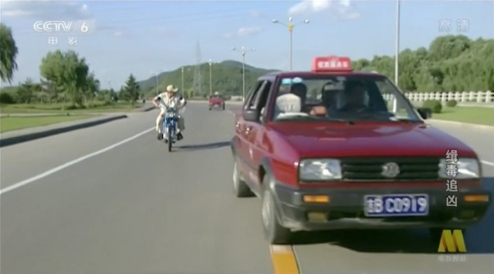 IMCDb.org: 1991 FAW-Volkswagen Jetta A2 [Typ 19E] in "缉毒追凶 (Ji du zhui xiong), 1999"