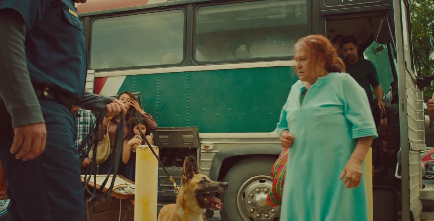 IMCDb.org: 1979 MCI MC-9 in "American Made, 2017"