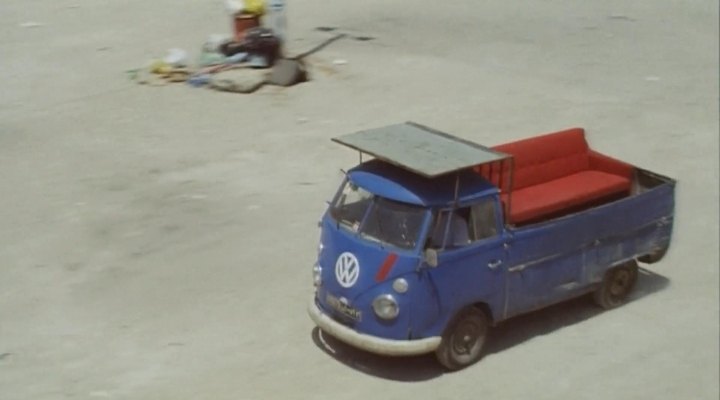 IMCDb.org: 1964 Volkswagen Pick-Up T1 [Typ 2] in "Hors la vie, 1991"