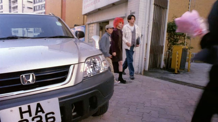 IMCDb.org: 1997 Honda CR-V [RD1] in "陰陽路之升棺發財 (Troublesome Night 3), 1998"