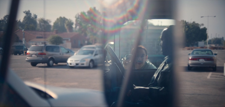 IMCDb.org: 1998 Toyota Sienna [MCL10] in "Queenpins, 2021"