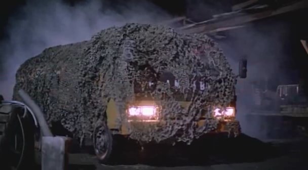 IMCDb.org: 1988 Isuzu Elf in "Resiklo, 2007"