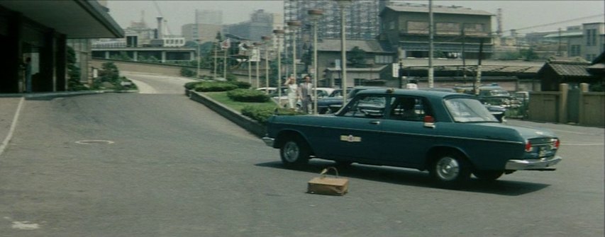 IMCDb.org: 1963 Toyopet Crown Standard [S40] in "Yume no Hawaii de bon odori, 1964"