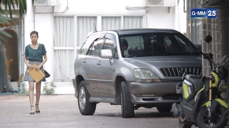 IMCDb.org: Lexus RX 300 [XU10] in "Puer Tur, 2016"