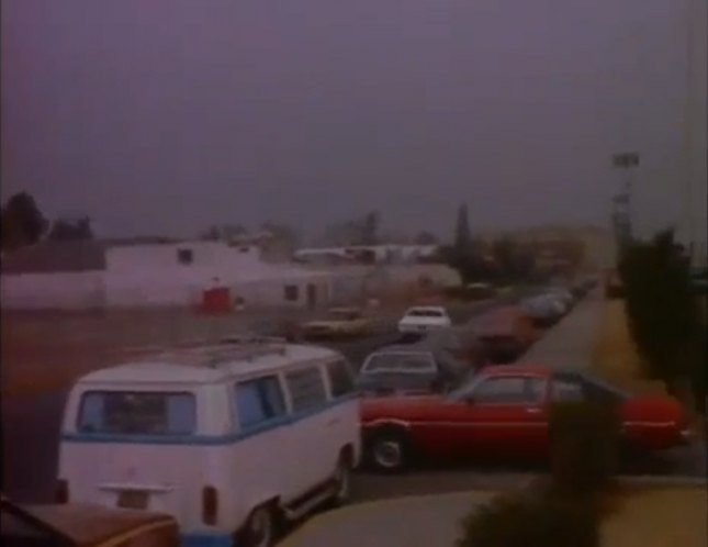 IMCDb.org: Volkswagen Combi T2 [Typ 2] in "Masacre en el río Tula, 1985"