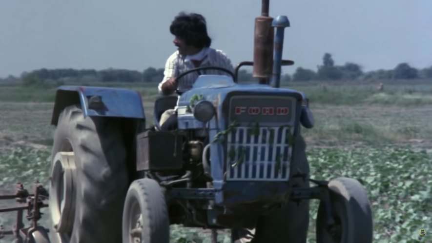 IMCDb.org: Ford 3000 in "Derbeder, 1978"