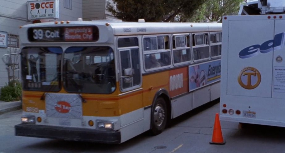 IMCDb.org: New Flyer D 40 LF in "EDtv, 1999"