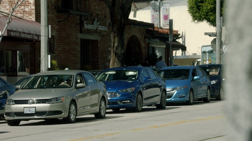 IMCDb.org: 2017 Ford Fusion [CD391] in "Modern Family, 2009-2020"