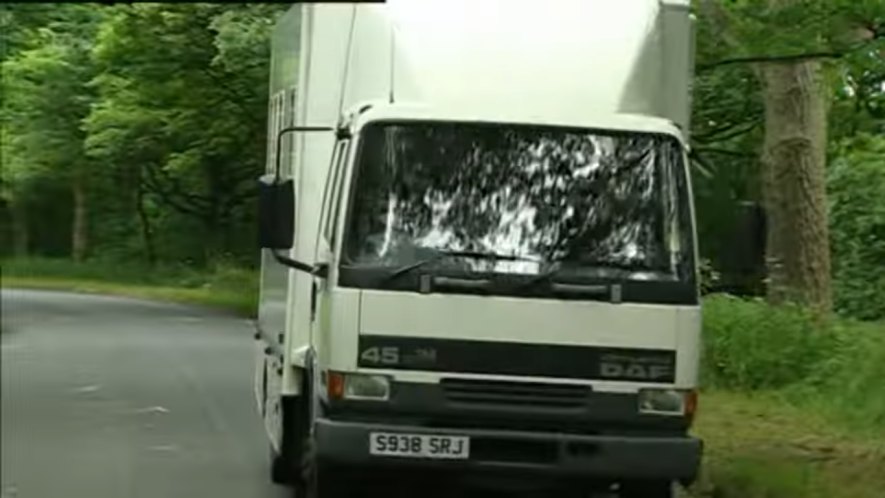 IMCDb.org: 1998 Leyland DAF 45.130 [FA] in "Emmerdale Farm, 1972-2025"