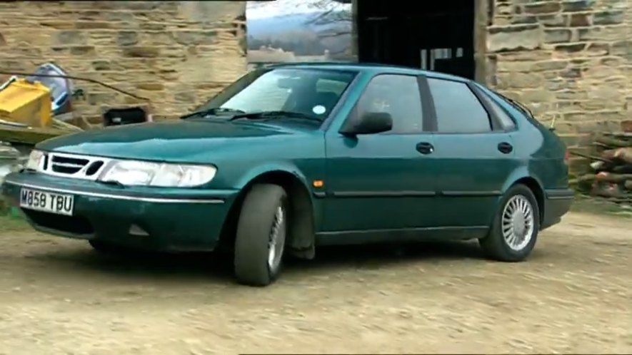 IMCDb.org: 1994 SAAB 900 2.5 V6 SE with 9-3 features Gen.2 in ...