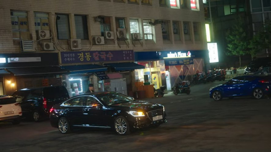 IMCDb.org: 2011 Hyundai Veloster [FS] in "월간 집 (Monthly Magazine Home ...