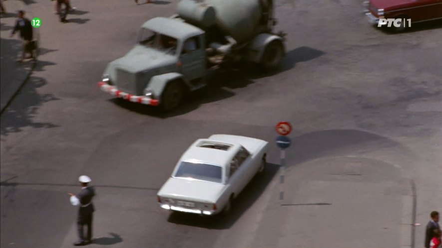 IMCDb.org: TAM 5000 in "Višnja na Tašmajdanu (The Girl in the Park), 1968"