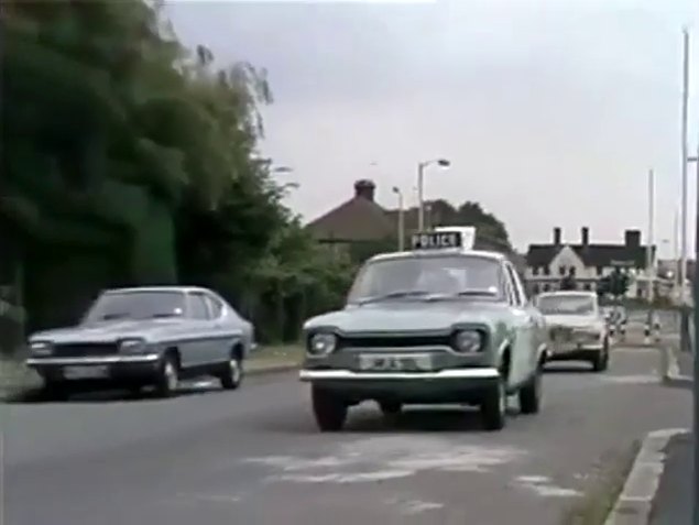 IMCDb.org: 1969 Ford Capri MkI in "Z Cars, 1962-1978"