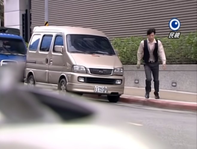 IMCDb.org: 2004 Suzuki Landy 1.3 [DA32V] in "廉政英雄 (Justice Heroes), 2011-2016"