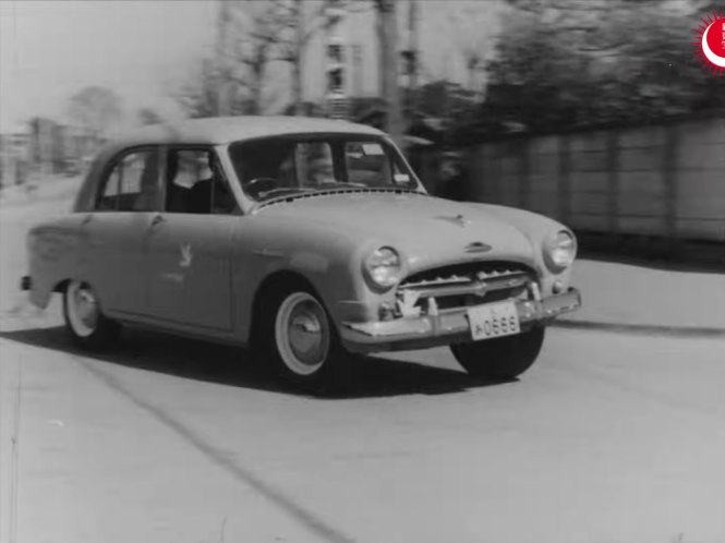 IMCDb.org: 1955 Toyopet Master [RR] in "栄光と驀走王 (Eikô to bakusô ô), 1956"