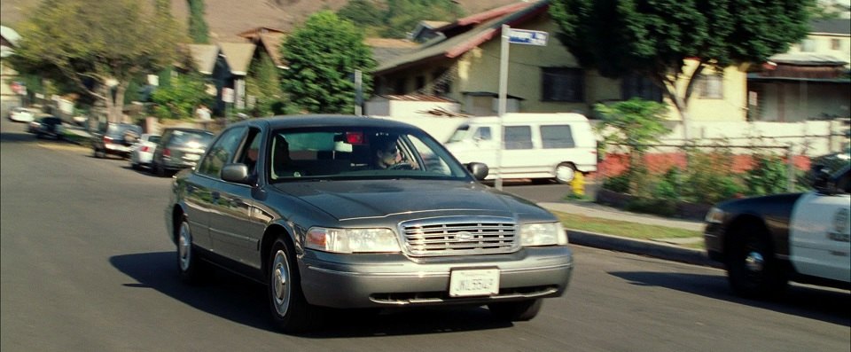 IMCDb.org: 1999 Ford Crown Victoria Police Interceptor SAP [P71] in "S ...