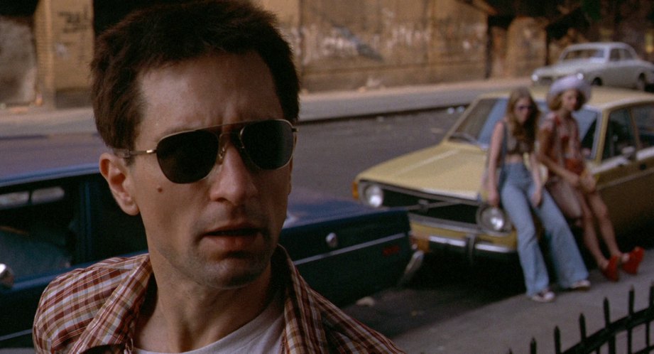 IMCDb.org: 1973 Volvo 144 in "Taxi Driver, 1976"