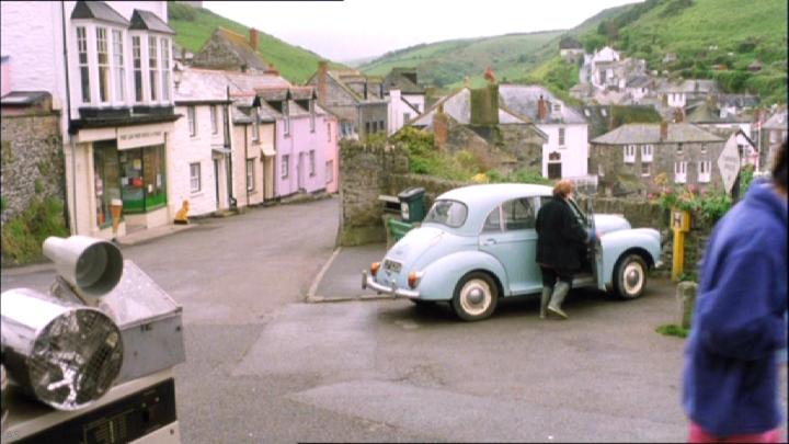 IMCDb.org: 1964 Morris Minor 1000 [ADO59] in "Saving Grace, 2000"