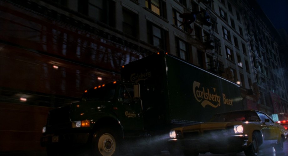 IMCDb.org: 1994 International 4000-Series in "Spider-Man, 2002"